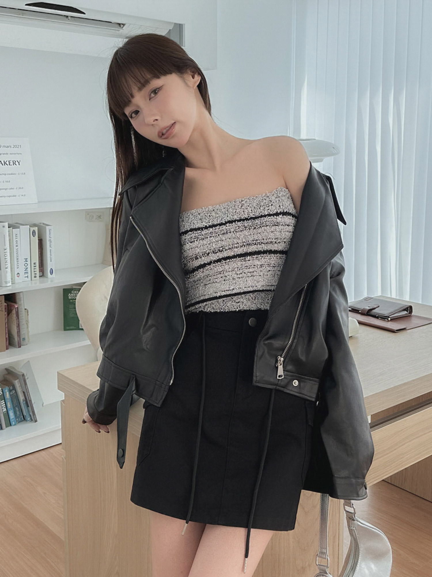 翻領率性皮外套 | CHUN33